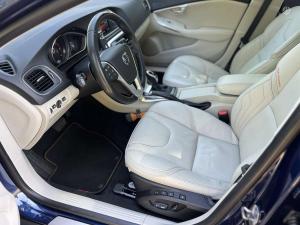Blue Volvo V40 2016 in Kazlu Ruda, with an engine capacity of 1.97 L and mileage of 248 thousand km for 8000 €, photo 22 on AUTOMOTO.COM.LV