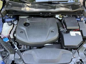 Blue Volvo V40 2016 in Kazlu Ruda, with an engine capacity of 1.97 L and mileage of 248 thousand km for 8000 €, photo 35 on AUTOMOTO.COM.LV