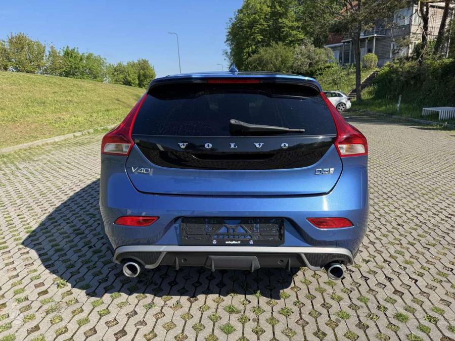 Blue Volvo V40 2016 in Kaunas, with an engine capacity of 1.97 L and mileage of 224 thousand km for 8950 €, photo 8 on AUTOMOTO.COM.LV