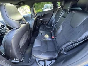 Blue Volvo V40 2016 in Kaunas, with an engine capacity of 1.97 L and mileage of 224 thousand km for 8950 €, photo 13 on AUTOMOTO.COM.LV
