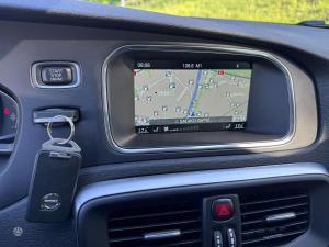 Blue Volvo V40 2016 in Kaunas, with an engine capacity of 1.97 L and mileage of 224 thousand km for 8950 €, photo 17 on AUTOMOTO.COM.LV