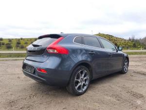 Zils Volvo V40 2017 Kauņa, ar dzinēja tilpumu 2.00 L un nobraukumu 141 tūkst. km par 7999 €, foto 5 vietnē AUTOMOTO.COM.LV