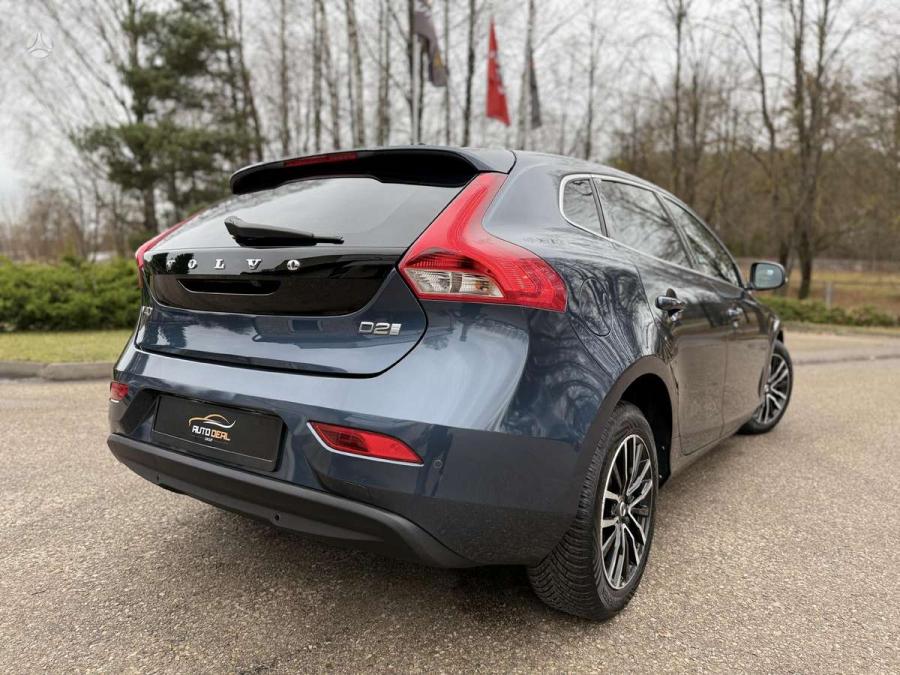 Zils Volvo V40 2017 Kazlų Rūda, ar dzinēja tilpumu 1.97 L un nobraukumu 256 tūkst. km par 9700 €, foto 10 vietnē AUTOMOTO.COM.LV