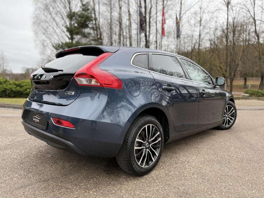 Zils Volvo V40 2017 Kazlų Rūda, ar dzinēja tilpumu 1.97 L un nobraukumu 256 tūkst. km par 9700 €, foto 11 vietnē AUTOMOTO.COM.LV