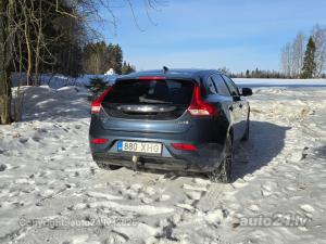 Zils Volvo V40 2017 Tartu, ar dzinēja tilpumu 2.00 L un nobraukumu 307 tūkst. km par 11500 €, foto 5 vietnē AUTOMOTO.COM.LV