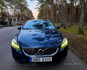 Zils Volvo V40 2017 Tallina, ar dzinēja tilpumu 2.00 L un nobraukumu 279 tūkst. km par 9990 €, foto 6 vietnē AUTOMOTO.COM.LV