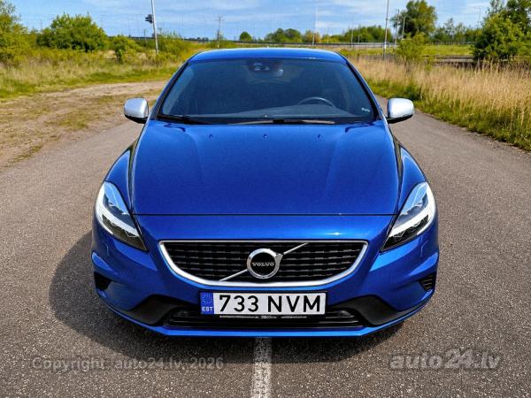 Blue Volvo V40 2017 in Tallinn, with an engine capacity of 2.00 L and mileage of 134 thousand km for 15500 €, photo 2 on AUTOMOTO.COM.LV