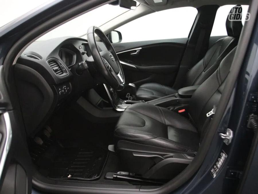 Zils Volvo V40 2017 Viļņa, ar dzinēja tilpumu 2.00 L un nobraukumu 116 tūkst. km par 10499 €, foto 5 vietnē AUTOMOTO.COM.LV