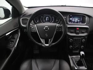 Zils Volvo V40 2017 Viļņa, ar dzinēja tilpumu 2.00 L un nobraukumu 116 tūkst. km par 10499 €, foto 18 vietnē AUTOMOTO.COM.LV