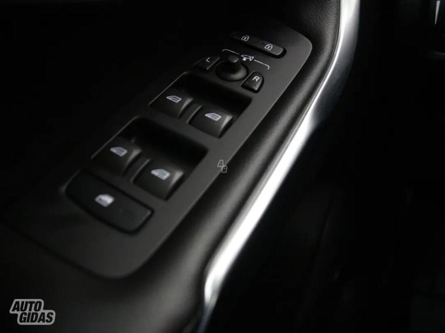 Zils Volvo V40 2017 Viļņa, ar dzinēja tilpumu 2.00 L un nobraukumu 116 tūkst. km par 10499 €, foto 27 vietnē AUTOMOTO.COM.LV