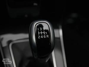 Zils Volvo V40 2017 Viļņa, ar dzinēja tilpumu 2.00 L un nobraukumu 116 tūkst. km par 10499 €, foto 31 vietnē AUTOMOTO.COM.LV