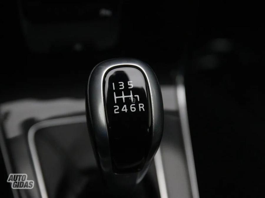 Zils Volvo V40 2017 Viļņa, ar dzinēja tilpumu 2.00 L un nobraukumu 116 tūkst. km par 10499 €, foto 31 vietnē AUTOMOTO.COM.LV
