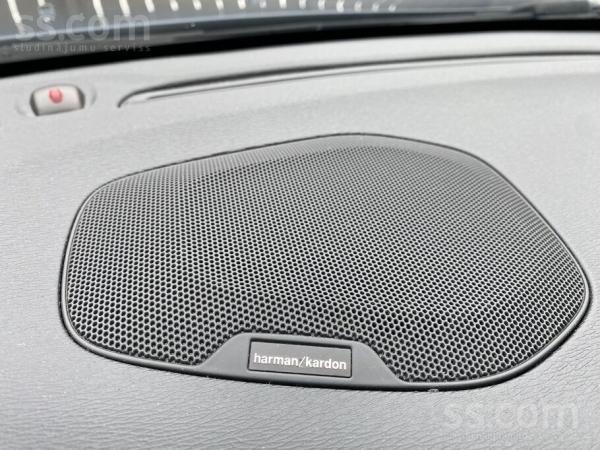 Zils Volvo V40 2017 Rīga, ar dzinēja tilpumu 2.00 L un nobraukumu 0 tūkst. km par 9700 €, foto 10 vietnē AUTOMOTO.COM.LV