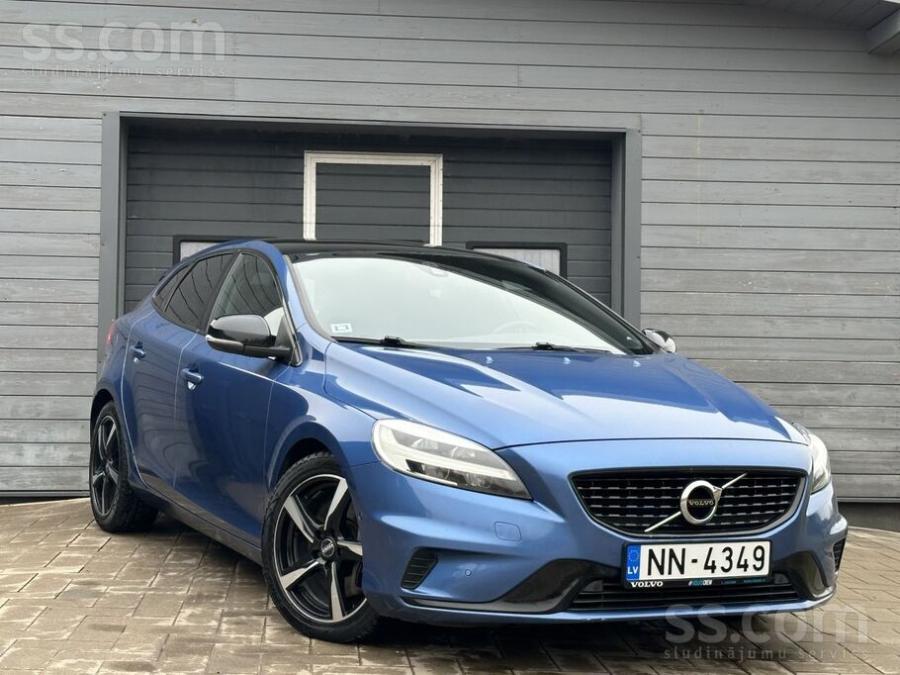 Blue Volvo V40 2017 in Riga, with an engine capacity of 2.00 L and mileage of 264 thousand km for 14200 €, photo 3 on AUTOMOTO.COM.LV