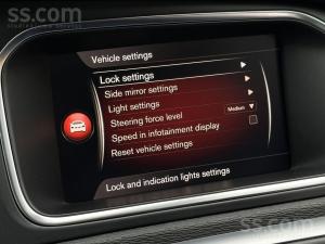 Blue Volvo V40 2017 in Riga, with an engine capacity of 2.00 L and mileage of 264 thousand km for 14200 €, photo 20 on AUTOMOTO.COM.LV