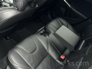 Blue Volvo V40 2017 in Riga, with an engine capacity of 2.00 L and mileage of 264 thousand km for 14200 €, photo 23 on AUTOMOTO.COM.LV