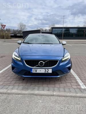 Blue Volvo V40 2017 in Talsi, with an engine capacity of 2.00 L and mileage of 217 thousand km for 9500 €, photo  on AUTOMOTO.COM.LV