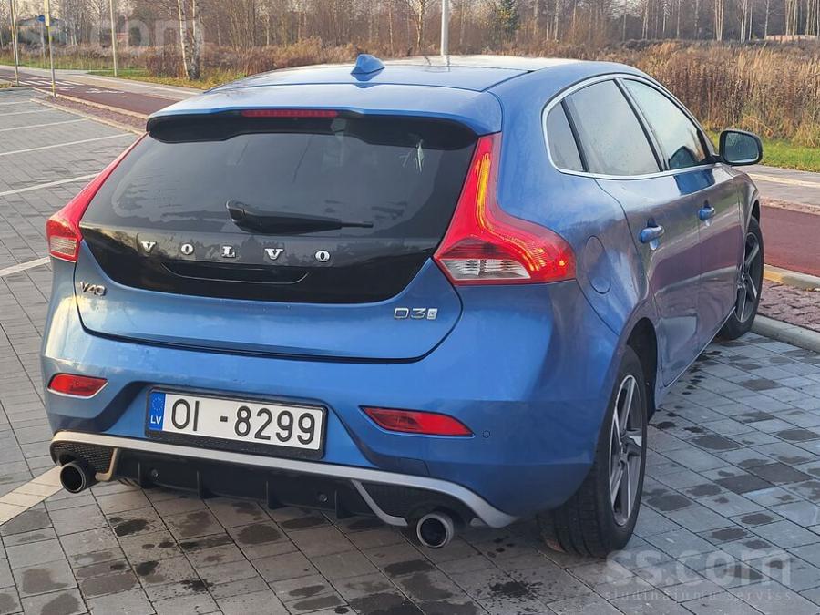 Zils Volvo V40 2017 Jelgava, ar dzinēja tilpumu 2.00 L un nobraukumu 253 tūkst. km par 9250 €, foto 6 vietnē AUTOMOTO.COM.LV