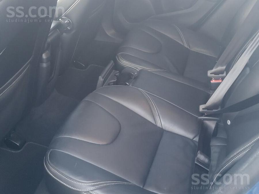 Zils Volvo V40 2017 Jelgava, ar dzinēja tilpumu 2.00 L un nobraukumu 253 tūkst. km par 9250 €, foto 13 vietnē AUTOMOTO.COM.LV