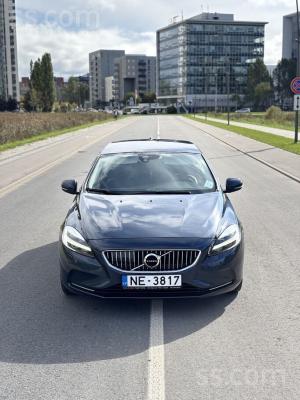 Blue Volvo V40 2017 in Riga, with an engine capacity of 2.00 L and mileage of 212 thousand km for 8200 €, photo  on AUTOMOTO.COM.LV