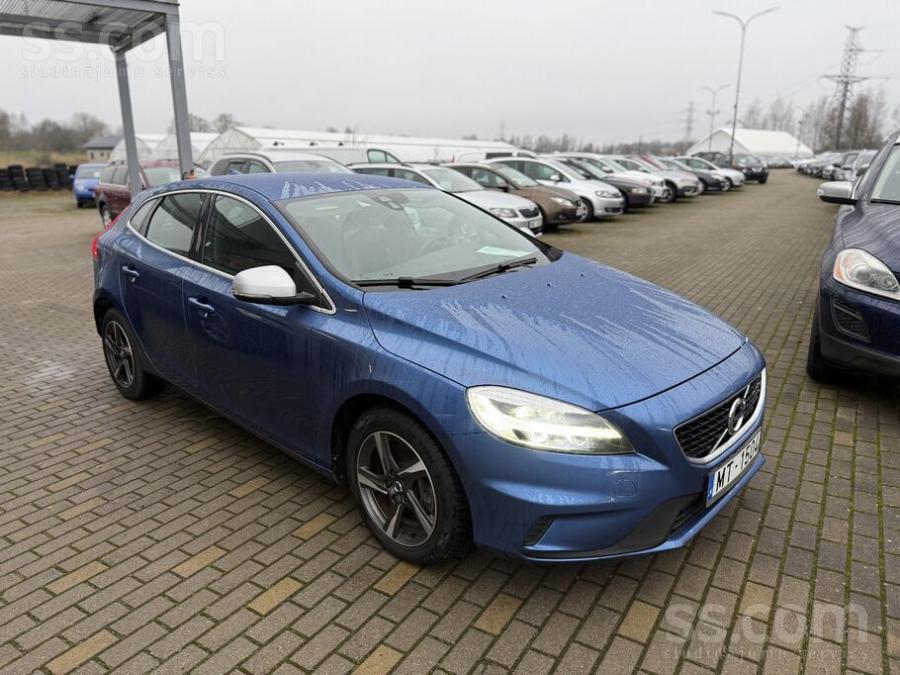 Blue Volvo V40 2018 in Talsi, with an engine capacity of 2.00 L and mileage of 167 thousand km for 10550 €, photo 6 on AUTOMOTO.COM.LV