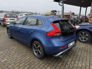Blue Volvo V40 2018 in Talsi, with an engine capacity of 2.00 L and mileage of 167 thousand km for 10550 €, photo 9 on AUTOMOTO.COM.LV