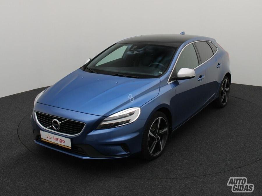 Blue Volvo V40 2018 in Vilnius, with an engine capacity of 2.00 L and mileage of 222 thousand km for 11199 €, photo 1 on AUTOMOTO.COM.LV