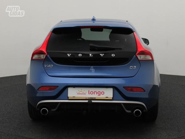 Blue Volvo V40 2018 in Vilnius, with an engine capacity of 2.00 L and mileage of 222 thousand km for 11199 €, photo 5 on AUTOMOTO.COM.LV