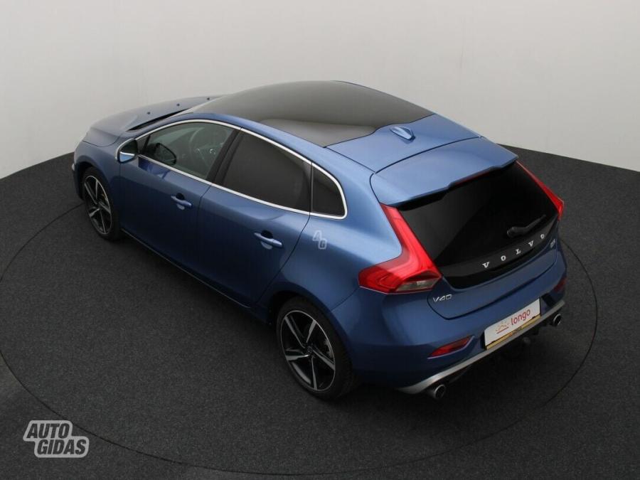 Blue Volvo V40 2018 in Vilnius, with an engine capacity of 2.00 L and mileage of 222 thousand km for 11199 €, photo 12 on AUTOMOTO.COM.LV