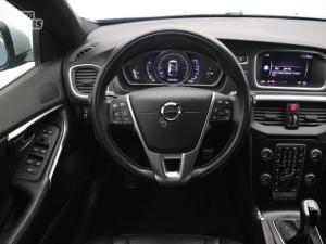 Blue Volvo V40 2018 in Vilnius, with an engine capacity of 2.00 L and mileage of 222 thousand km for 11199 €, photo 17 on AUTOMOTO.COM.LV