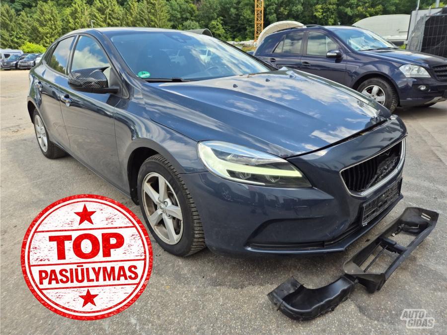Zils Volvo V40 2018 Viļņa, ar dzinēja tilpumu 2.00 L un nobraukumu 115 tūkst. km par 8190 €, foto 1 vietnē AUTOMOTO.COM.LV