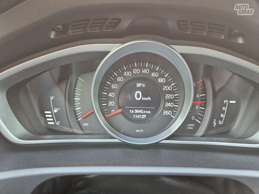 Zils Volvo V40 2018 Viļņa, ar dzinēja tilpumu 2.00 L un nobraukumu 115 tūkst. km par 8190 €, foto 9 vietnē AUTOMOTO.COM.LV