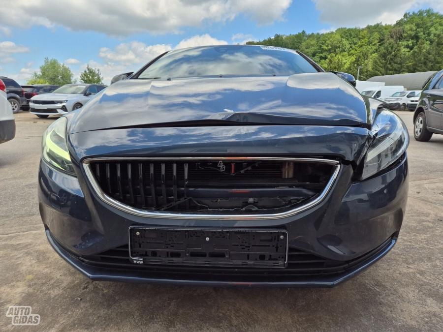Zils Volvo V40 2018 Viļņa, ar dzinēja tilpumu 2.00 L un nobraukumu 115 tūkst. km par 8190 €, foto 11 vietnē AUTOMOTO.COM.LV