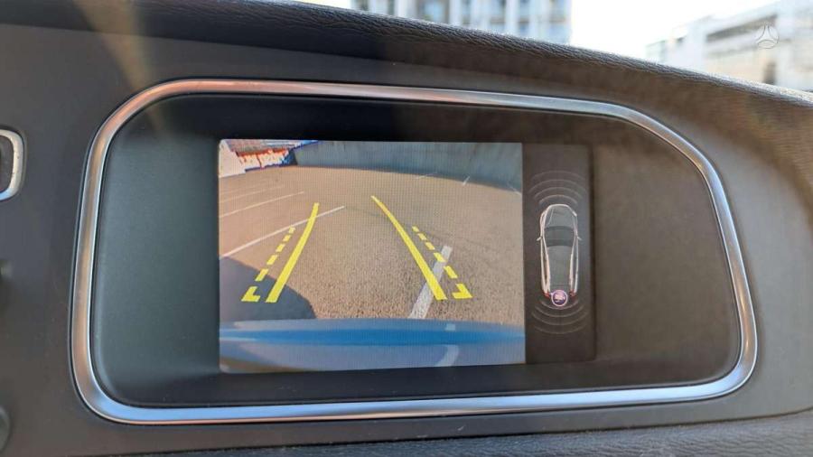 Zils Volvo V40 2018 Viļņa, ar dzinēja tilpumu 1.97 L un nobraukumu 193 tūkst. km par 11000 €, foto 10 vietnē AUTOMOTO.COM.LV