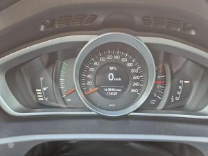 Blue Volvo V40 2018 in Vilnius, with an engine capacity of 1.97 L and mileage of 114 thousand km for 8190 €, photo 9 on AUTOMOTO.COM.LV