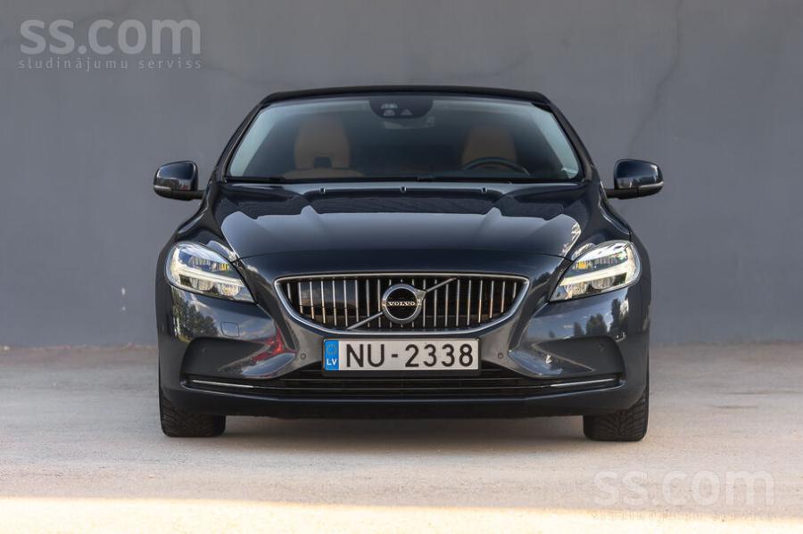 Zils Volvo V40 2018 Jelgava, ar dzinēja tilpumu 2.00 L un nobraukumu 148 tūkst. km par 12500 €, foto 3 vietnē AUTOMOTO.COM.LV