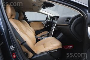 Zils Volvo V40 2018 Jelgava, ar dzinēja tilpumu 2.00 L un nobraukumu 148 tūkst. km par 12500 €, foto 12 vietnē AUTOMOTO.COM.LV