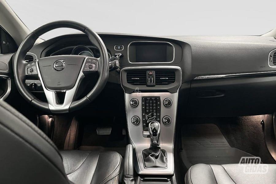 Zils Volvo V40 2019 Kauņa, ar dzinēja tilpumu 0.00 L un nobraukumu 71 tūkst. km par 22428 €, foto 5 vietnē AUTOMOTO.COM.LV