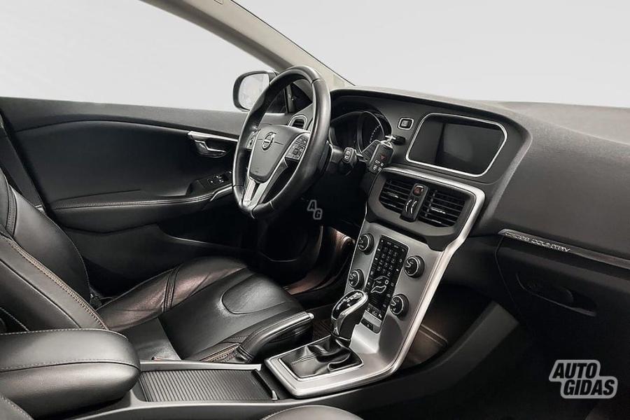 Zils Volvo V40 2019 Kauņa, ar dzinēja tilpumu 0.00 L un nobraukumu 71 tūkst. km par 22428 €, foto 6 vietnē AUTOMOTO.COM.LV