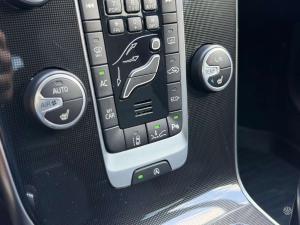 Blue Volvo V40 2019 in Vilnius, with an engine capacity of 1.97 L and mileage of 312 thousand km for 8800 €, photo 19 on AUTOMOTO.COM.LV