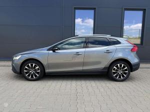 Blue Volvo V40 2019 in Vilnius, with an engine capacity of 1.97 L and mileage of 312 thousand km for 8800 €, photo 32 on AUTOMOTO.COM.LV