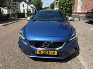 Blue Volvo V40 2019 in Riga, with an engine capacity of 2.00 L and mileage of 178 thousand km for 14499 €, photo 8 on AUTOMOTO.COM.LV