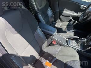 Blue Volvo V40 2019 in Riga, with an engine capacity of 2.00 L and mileage of 178 thousand km for 14499 €, photo 12 on AUTOMOTO.COM.LV