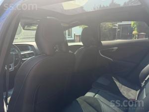 Blue Volvo V40 2019 in Riga, with an engine capacity of 2.00 L and mileage of 178 thousand km for 14499 €, photo 14 on AUTOMOTO.COM.LV