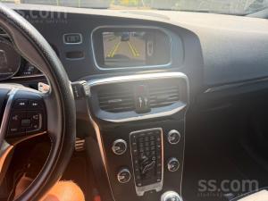 Blue Volvo V40 2019 in Riga, with an engine capacity of 2.00 L and mileage of 178 thousand km for 14499 €, photo 16 on AUTOMOTO.COM.LV