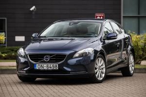 Синий Вольво В40 2014 в Елгава, объемом двигателя 1.60 л и пробегом 221 тыс. км за 6990 €, фото  на AUTOMOTO.COM.LV