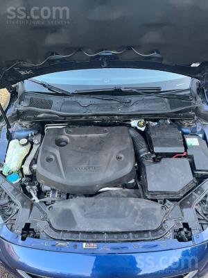 Zils Volvo V40 2015 Cēsis, ar dzinēja tilpumu 2.00 L un nobraukumu 206 tūkst. km par 5300 €, foto 5 vietnē AUTOMOTO.COM.LV