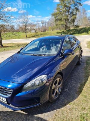 Zils Volvo V40 2015 Cēsis, ar dzinēja tilpumu 2.00 L un nobraukumu 206 tūkst. km par 5300 €, foto 7 vietnē AUTOMOTO.COM.LV