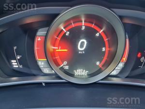 Zils Volvo V40 2015 Cēsis, ar dzinēja tilpumu 2.00 L un nobraukumu 206 tūkst. km par 5300 €, foto 10 vietnē AUTOMOTO.COM.LV