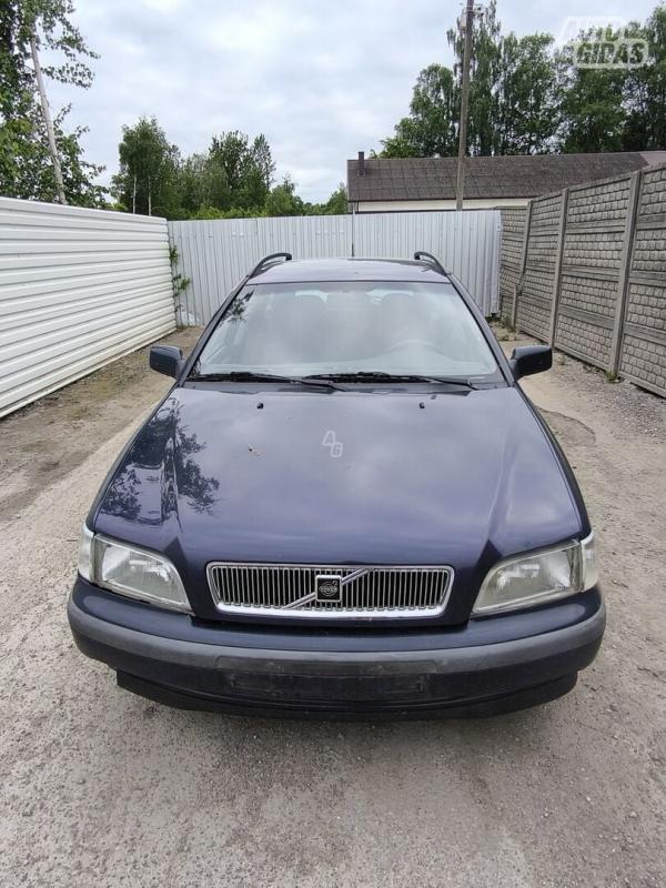 Blue Volvo V40 1998 in Panevezys, with an engine capacity of 1.60 L and mileage of 170 thousand km for 250 €, photo 9 on AUTOMOTO.COM.LV